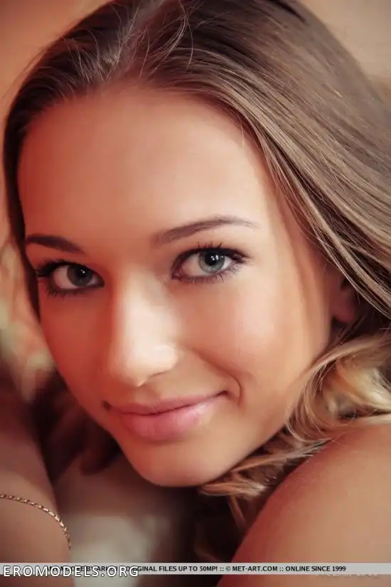 Amy Moore (14 фото) | girls.uCrazy.org