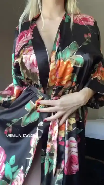 Emilia Taylor⁠⁠ (18+) | girls.uCrazy.org